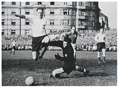 Josef Bican: The best goal average in history - Bitbol